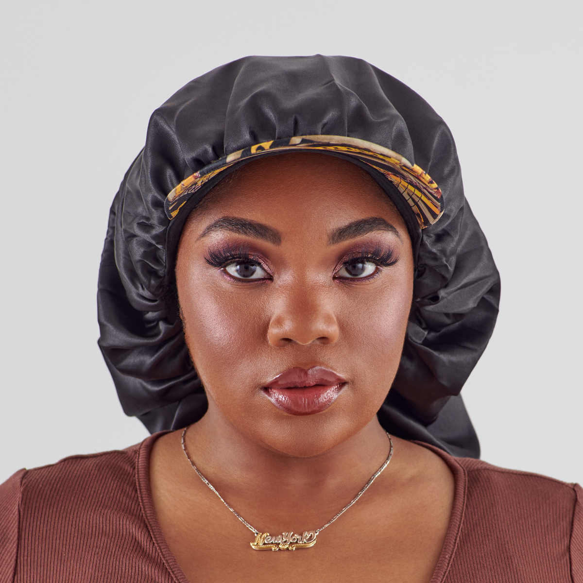 Satin Hair Bonnet With Sun Visor - Braid, Black| KISS Colors & Care